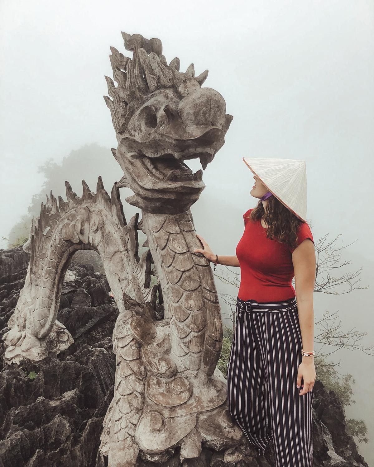 How to Visit Mua Cave & Hang Mua Viewpoint in Ninh Binh - Hungariandreamers