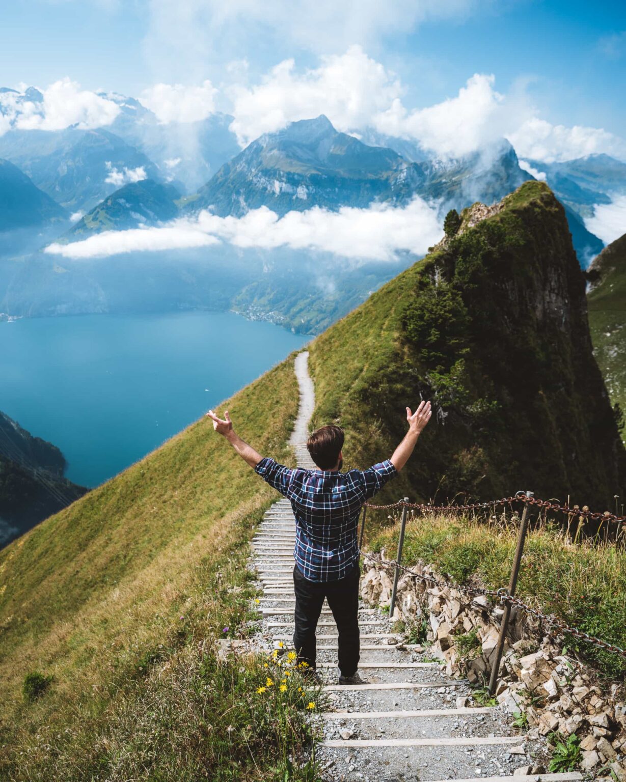 Stoos Ridge Hike in Switzerland: Klingenstock to Fronalpstock ...