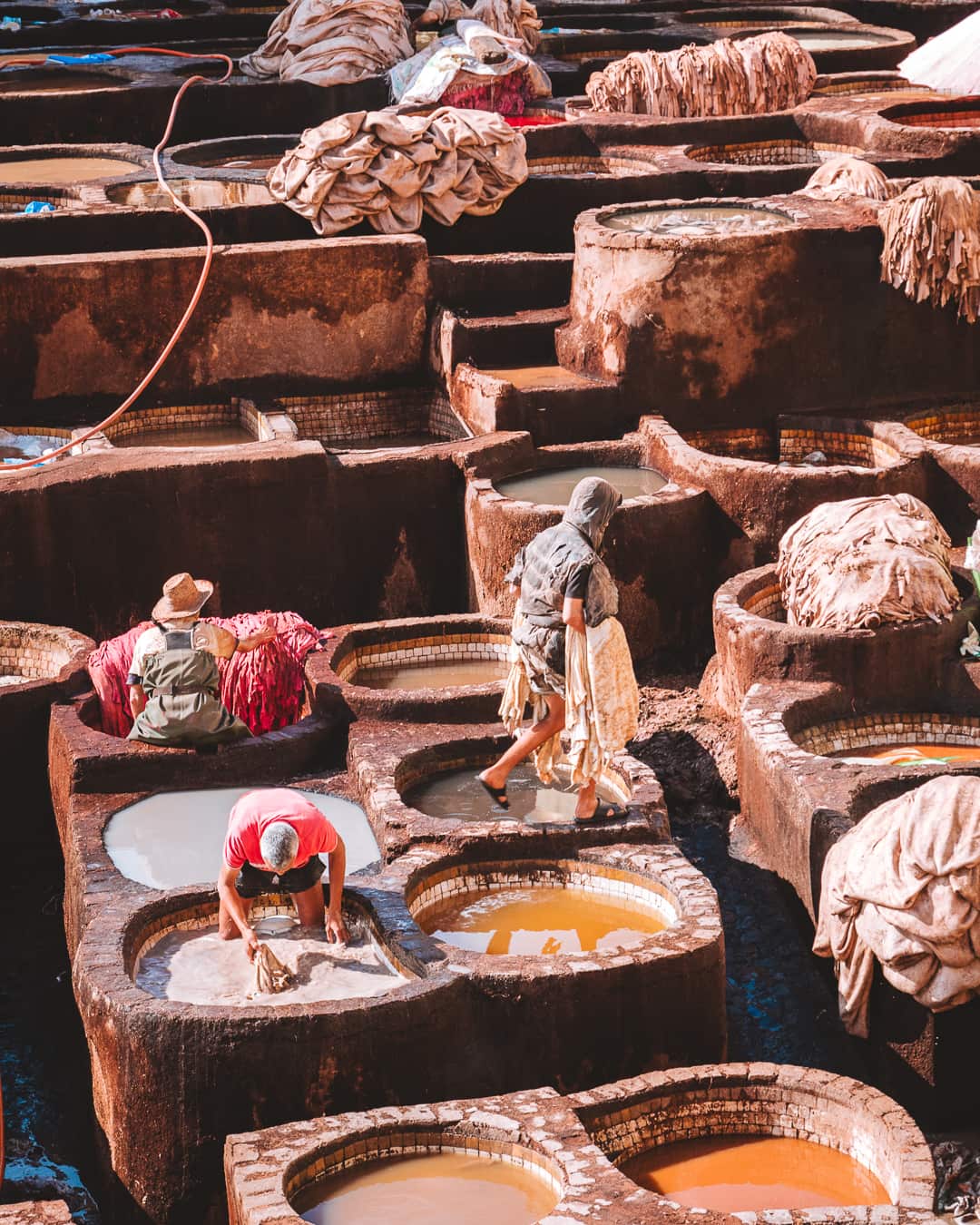 How to Visit Chouara Tannery in Fes, Morocco - Hungariandreamers