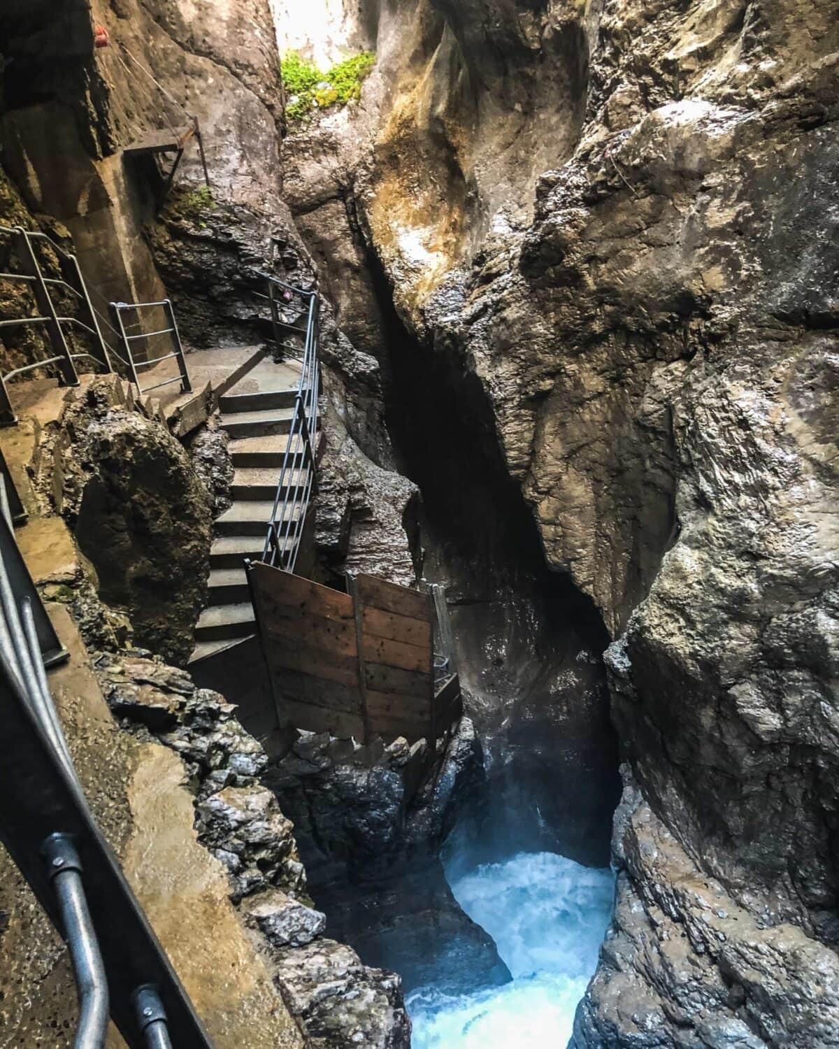 How to Visit Aare Gorge & Rosenlaui Glacier Gorge in 1 Day ...